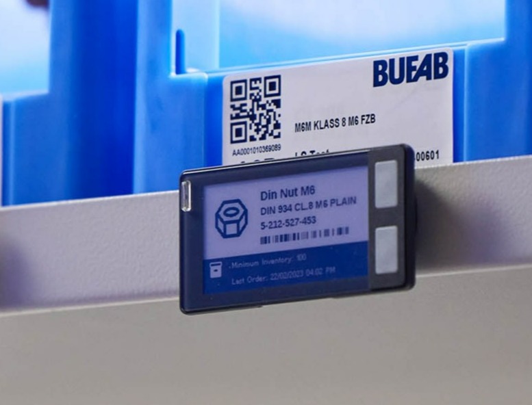 EasyLabel - our e-ink label with a replenishment button